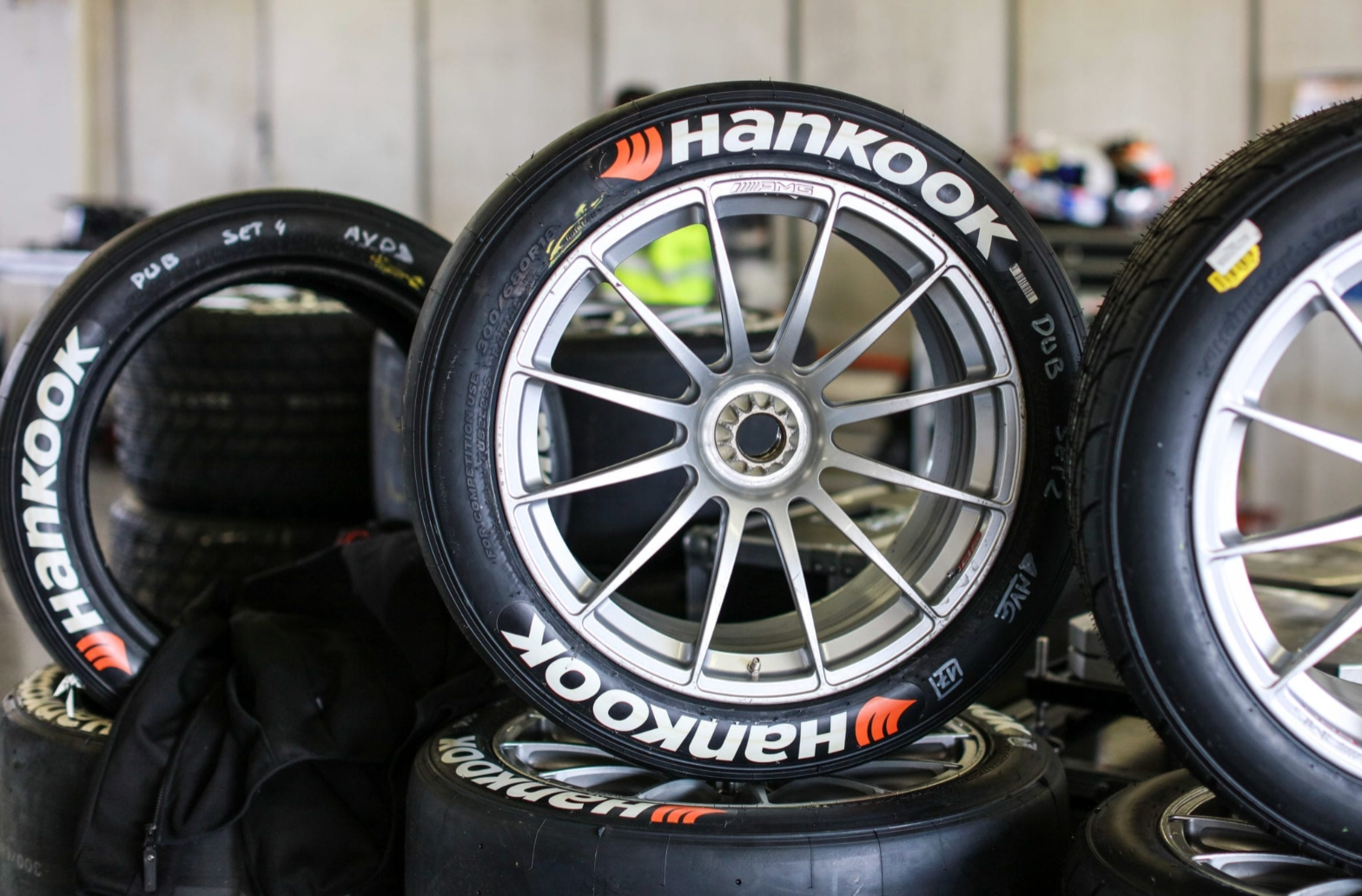 How to Choose the Right Compound for Your Racing Tires – Hankook ...